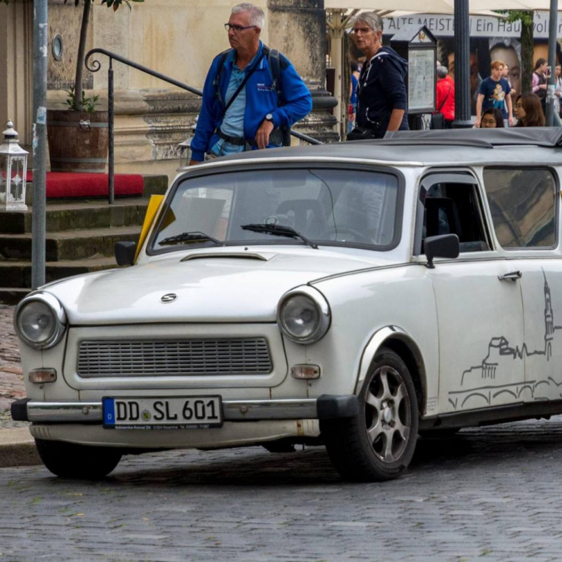 Bakelitový symbol Východního Německa: Kultovní Trabant dostal jméno ...