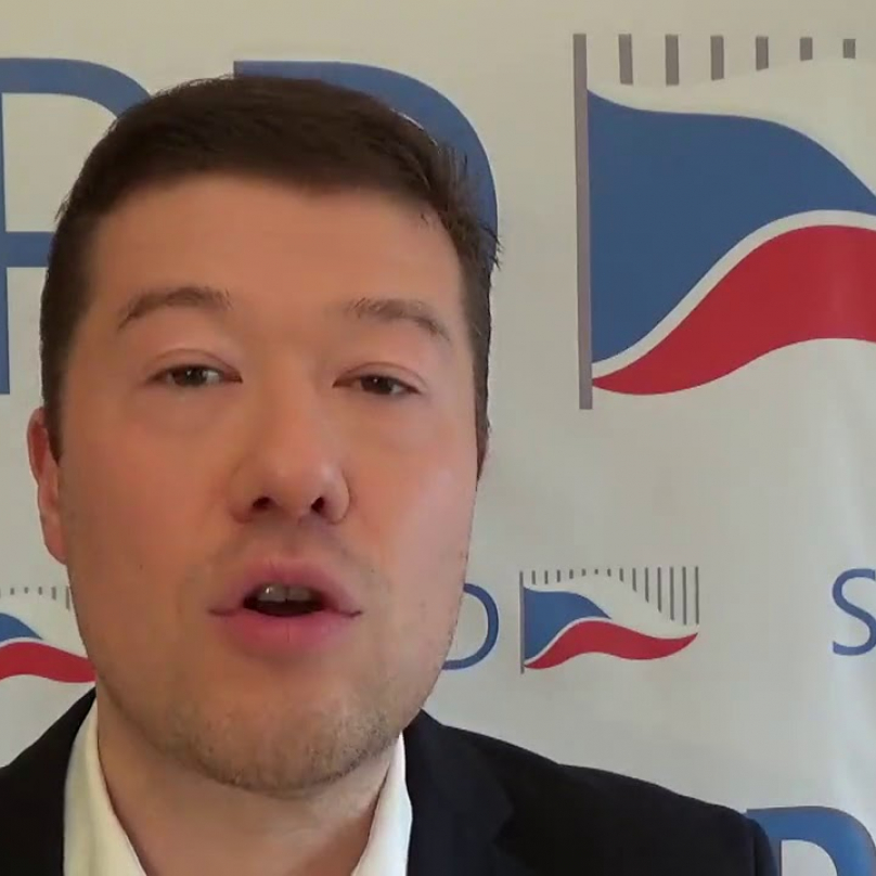 Tomio Okamura to dokázal! Islám byl zrušen. Muslimové místo modlení ...